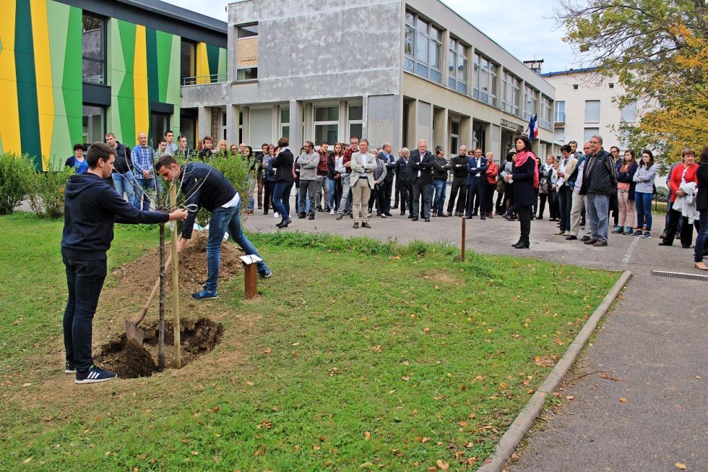 Mirecourt – L'enseignement agricole rend hommage à Joël Pécheur - La ...