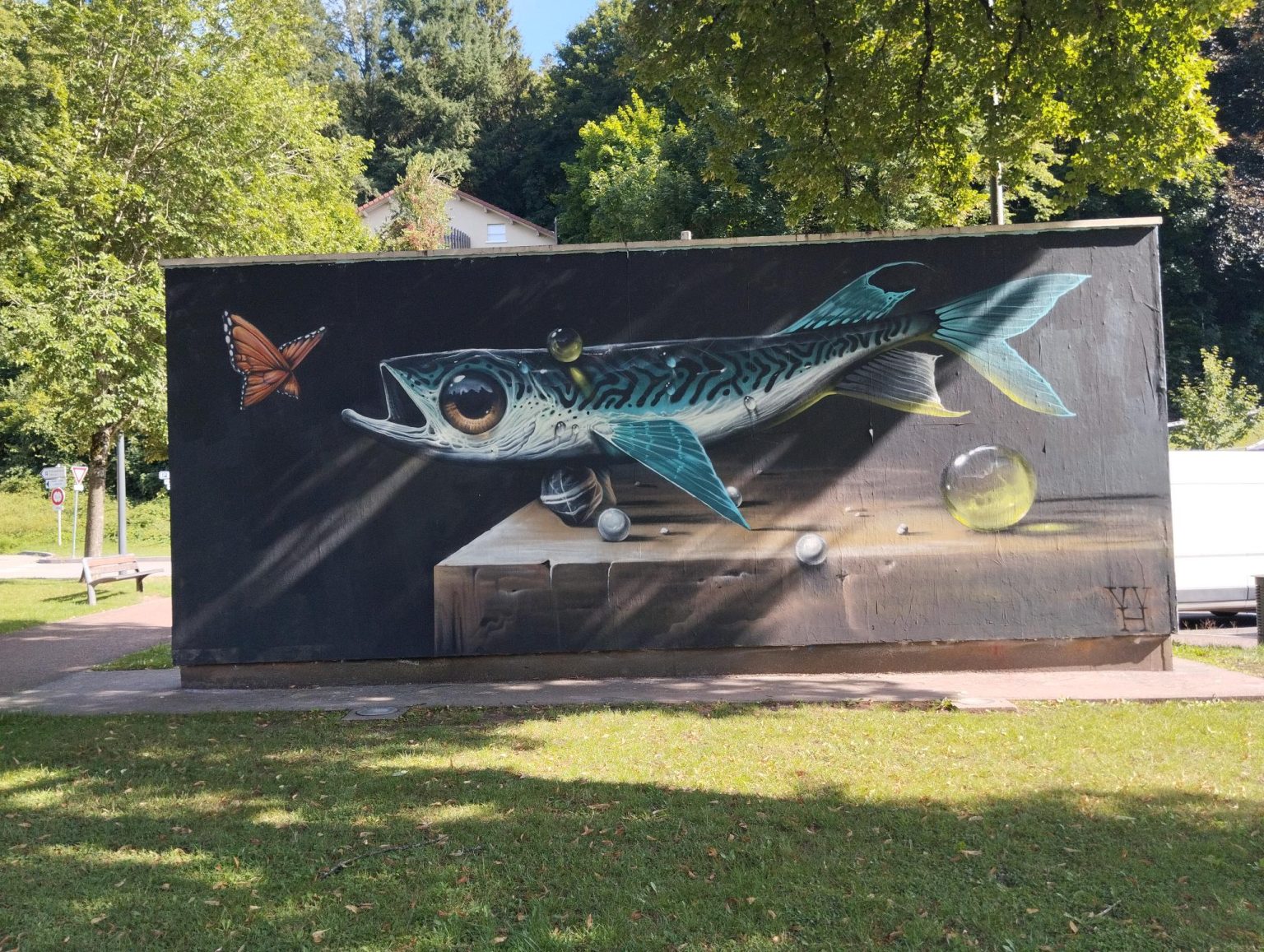 Veks Van Hillik investit le MUR d'Épinal : une œuvre éphémère entre ...