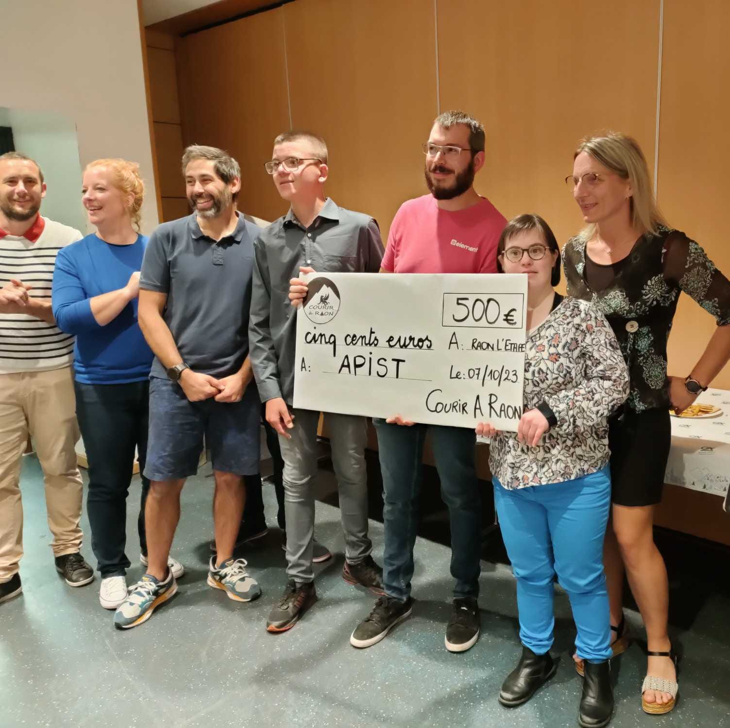 L'APIST Saint-Dié reçoit un beau chèque de l'association « Courir à ...