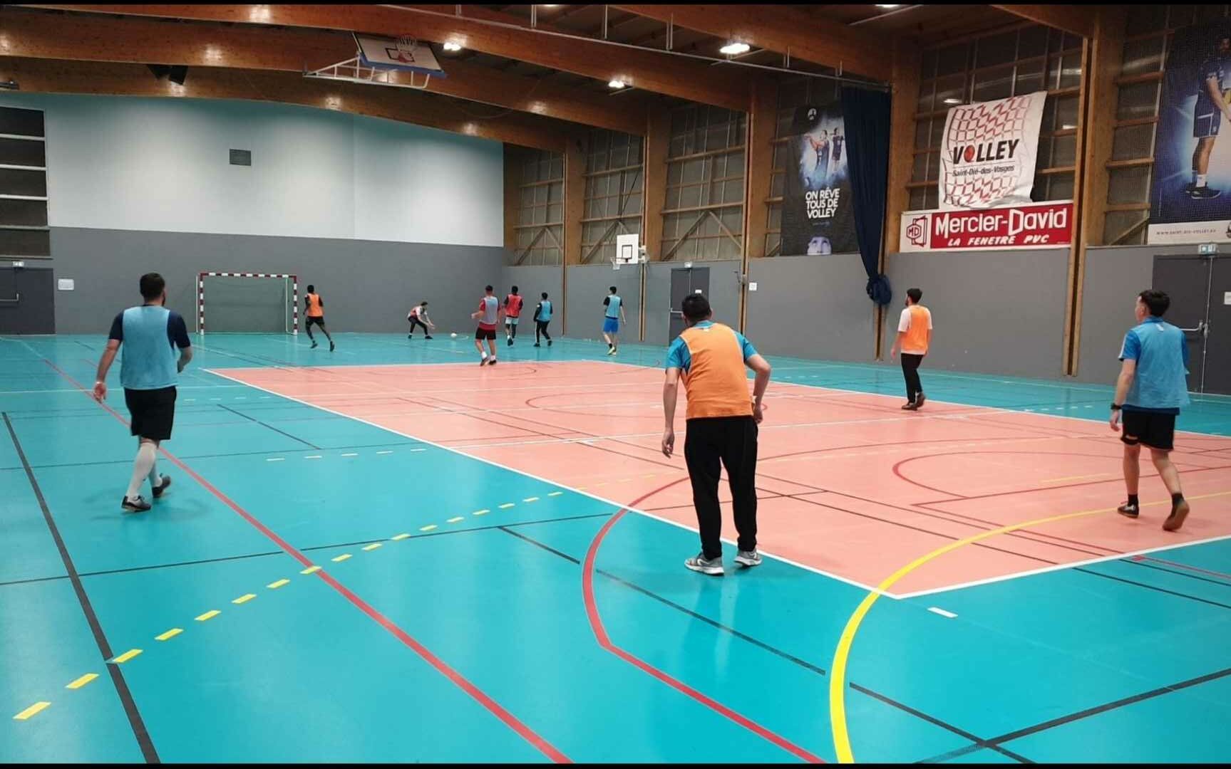 Du football en salle les dimanches soirs à Saint-Roch - Saint Die Info