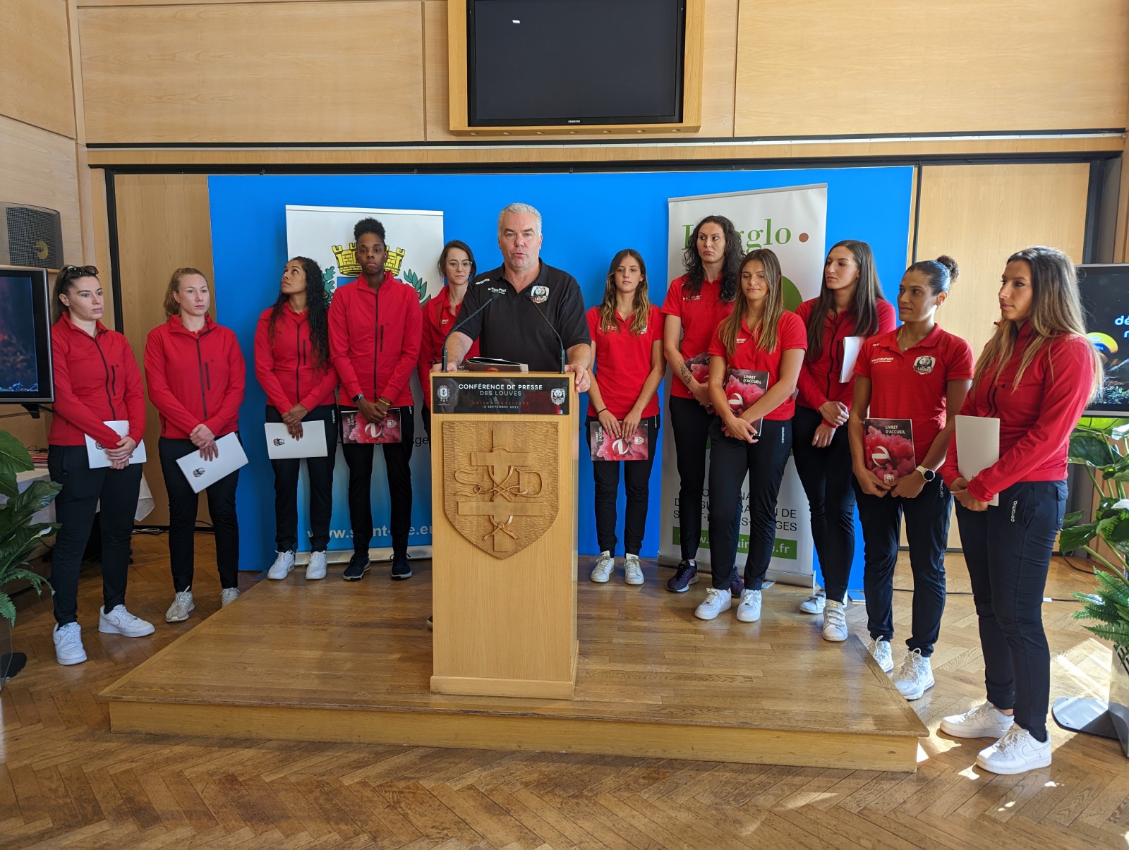 Volley-ball : les Louves sont prêtes pour la montée en Ligue AF - Saint ...