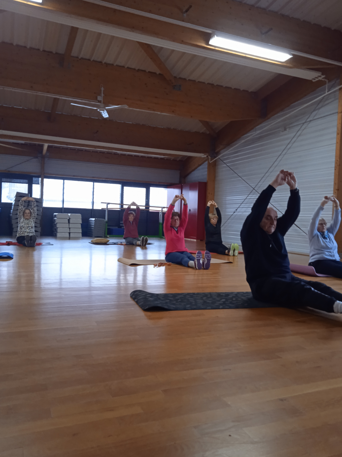 Découvrez la gym d'entretien Sénior avec l'association ARC-EN-GYM ...