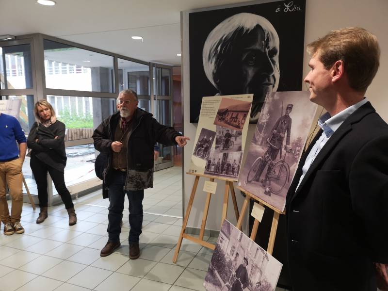 La petite reine s'invite chez Léa André - c'était la Belle Epoque ...